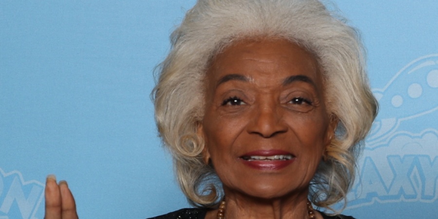 Nichelle Nichols Asche wird in den Welt·raum geflogen
